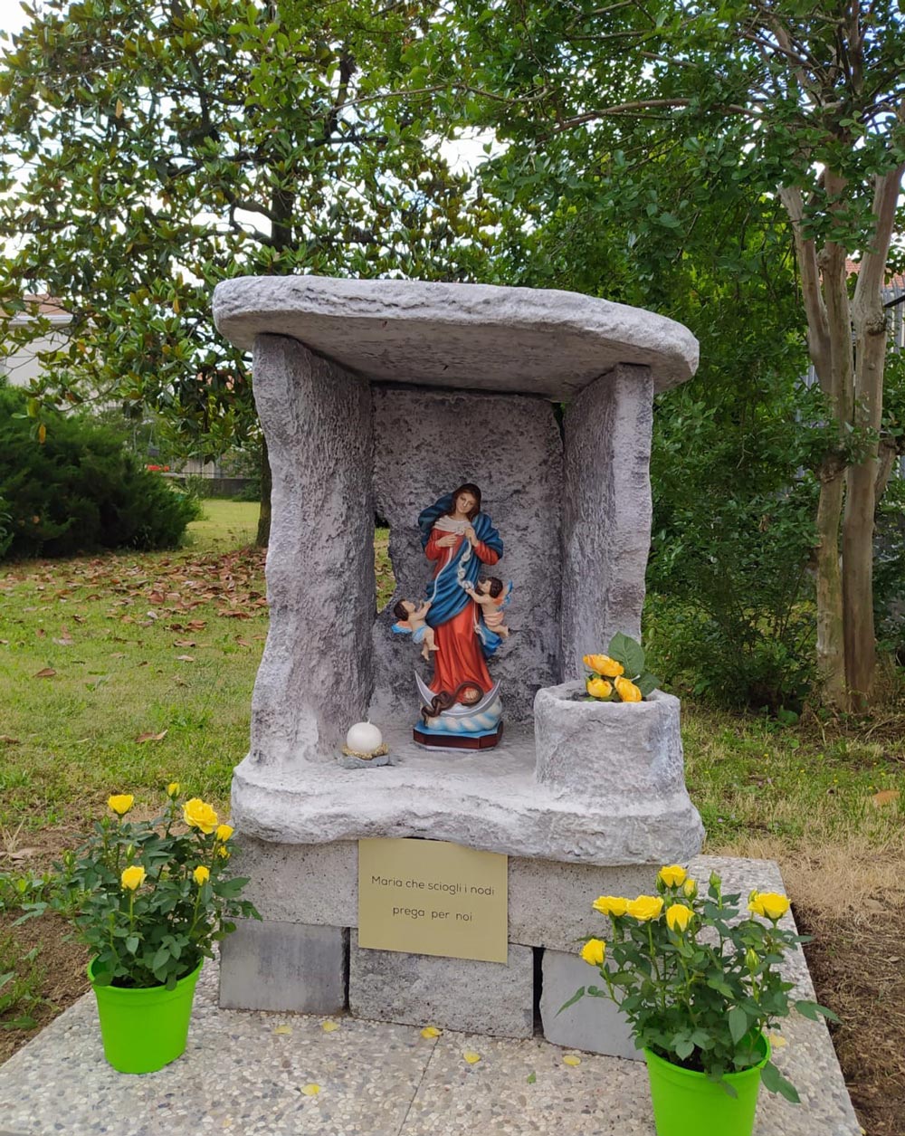 Grotte, nicchie, Madonne, statue sacre – R.C. di Rinaldi Snc